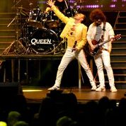 Book Flash Queen tribute band for concerts, theatre's and special events