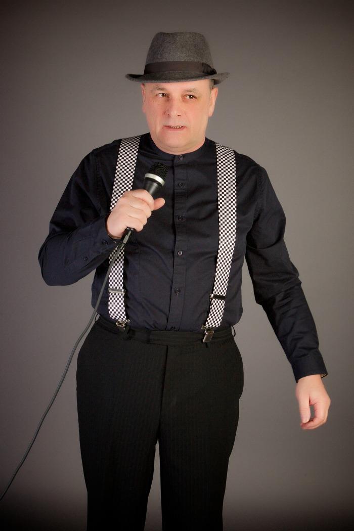 Swing and Rat Pack Singer Francis Kelly