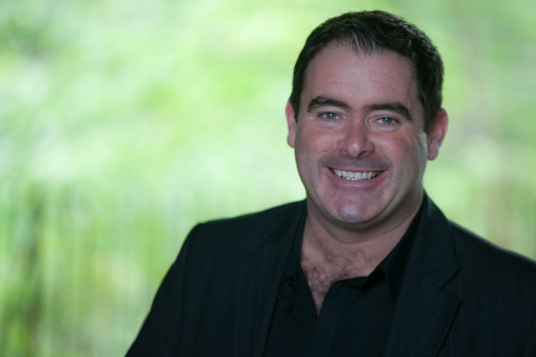 DesMcLean-6230 - Neil Drover Entertainment Agency for live music ...