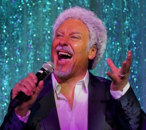 Andy Wood tribute to pop icon Sir Tom Jones